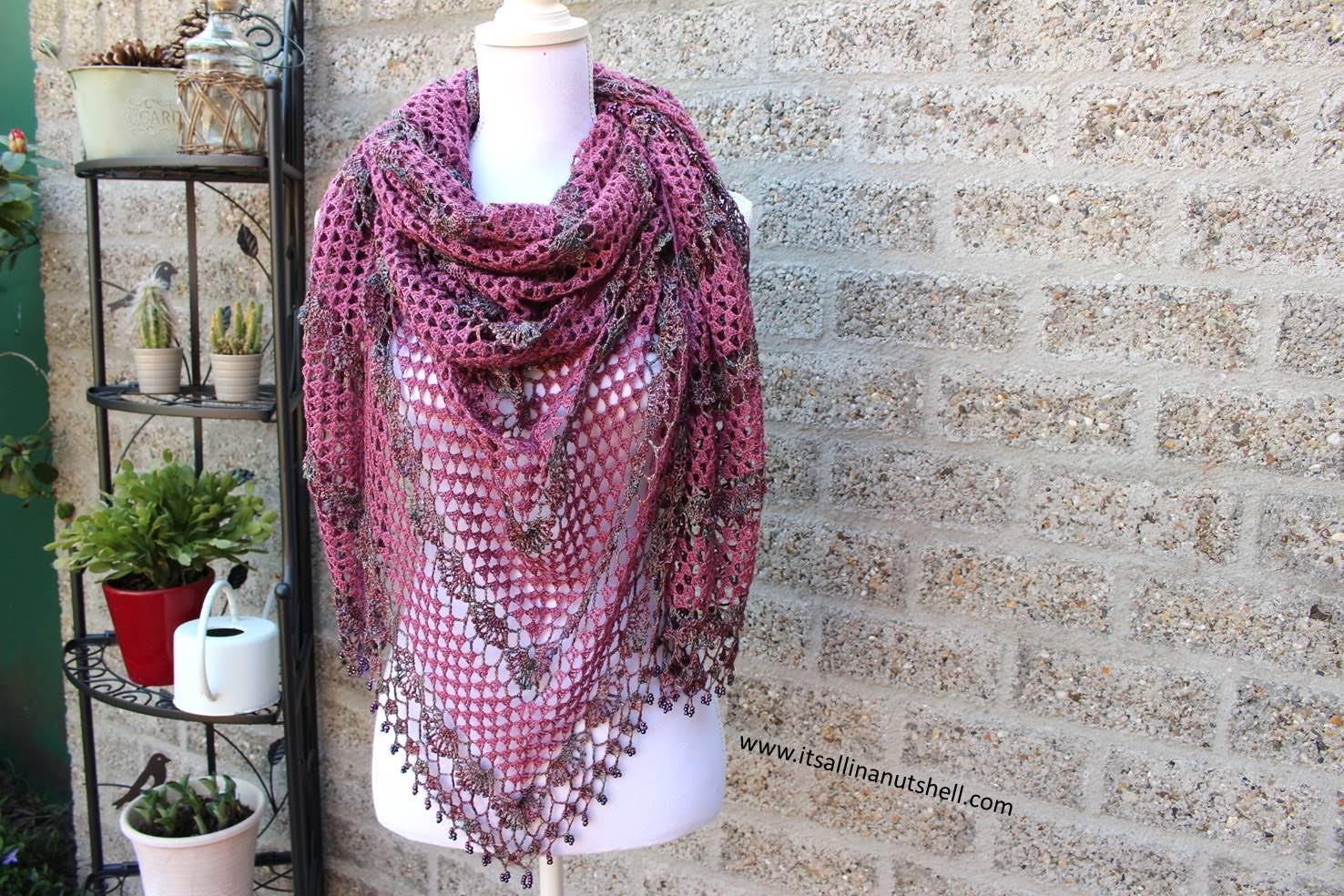 Spanish Dancer Shawl – Crochet Pattern – It's all in a Nutshell Crochet