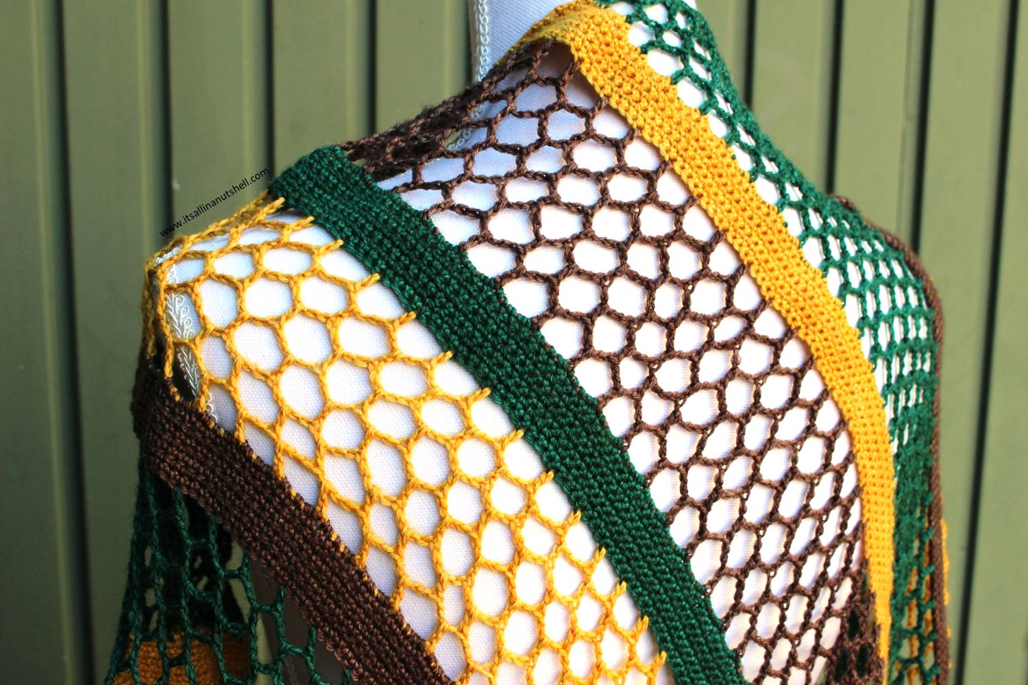 Moonlight Shawl – Crochet Pattern – It's all in a Nutshell Crochet